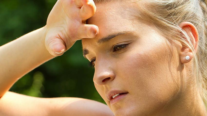 Hitzschlag » Anzeichen und Hilfe bei Wärmestau | MeinMed.at