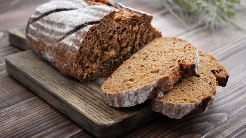 Übelkeit nach Brot: Nicht immer ist Gluten schuld | MeinMed.at